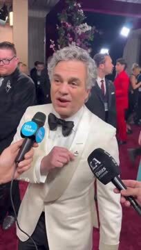 Mark Ruffalo Wears a Renee Good Pin: ‘This Is Not Normal Normal Anymore ...
